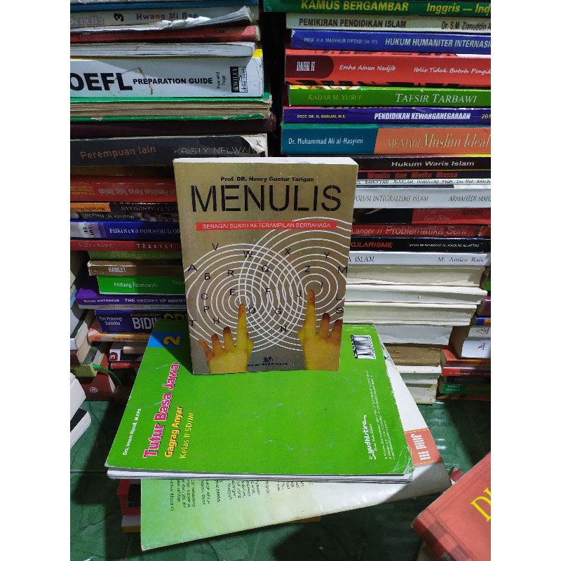 Jual Menulis Sebagai Suatu Keterampilan Berbahasa - Henry Guntur ...