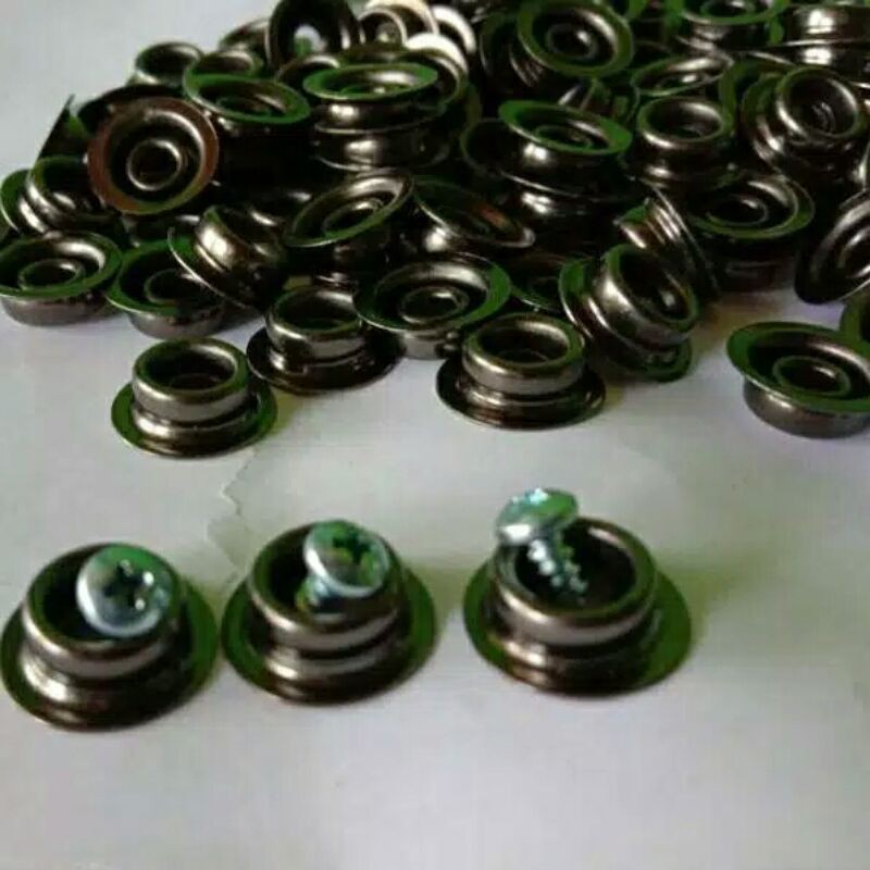 Jual Baut + Kancing Helm Bogo 3 pasang ( 3 kancing + 3 sekrup) | Shopee ...