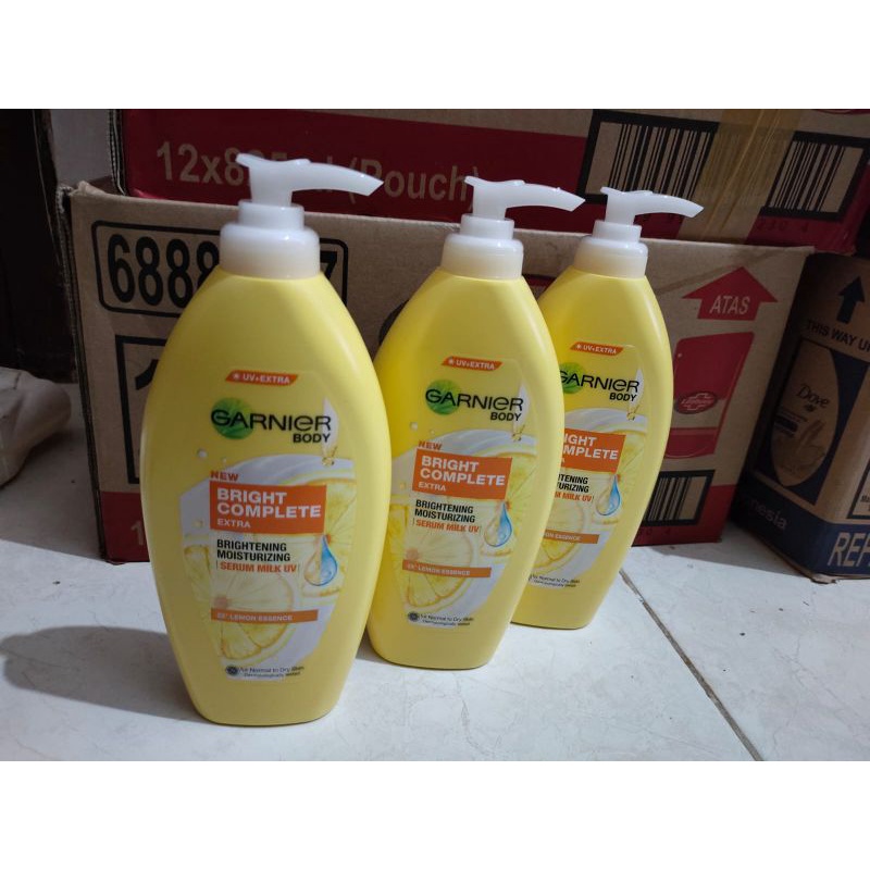 Jual GARNIER Bright Complete White Body Serum Milk UV Lotion - 400ml ...