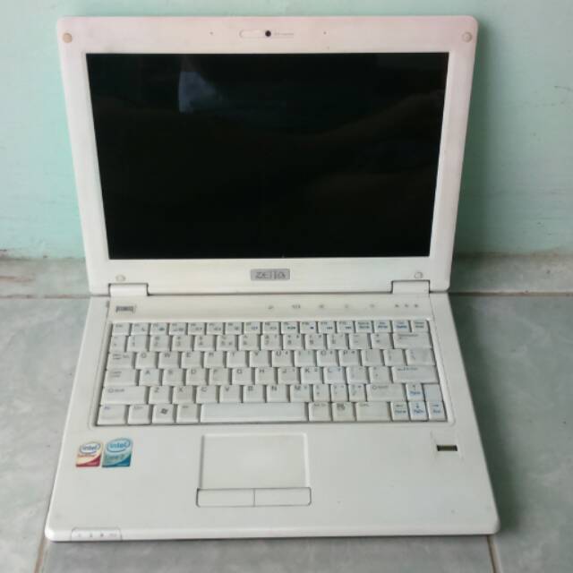 Jual laptop/ Notebook/ Netbook Axioo Zetta MMC JFT00 | Shopee Indonesia
