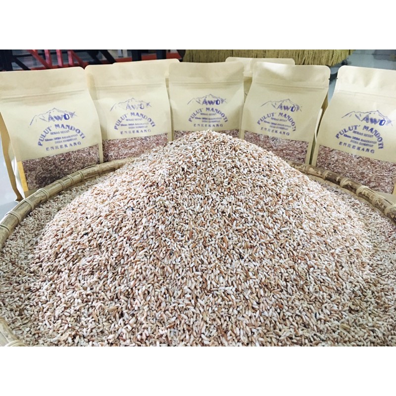 Jual AWO Beras ketan/pulu' mandoti kemasan vacuum 1 liter. Kab ...
