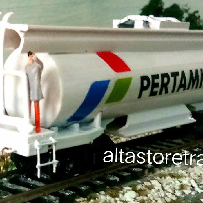 Jual Miniatur Miniatur Gerbong Minyak Pertamina Livery Putih Railking ...
