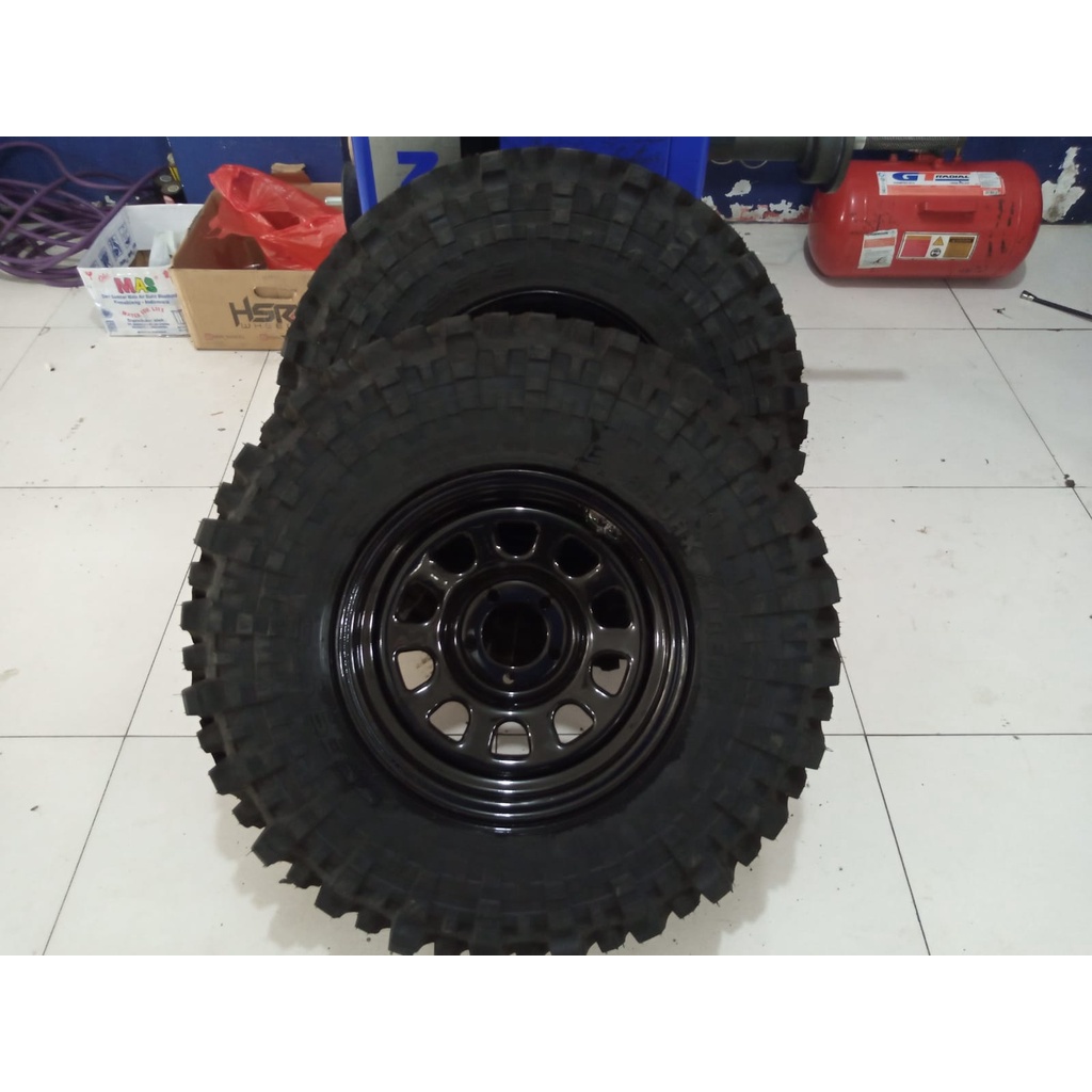 Jual paket velg dan ban ring 15 mokupo + ban ACCELERA BADAK X-TREME 31 ...