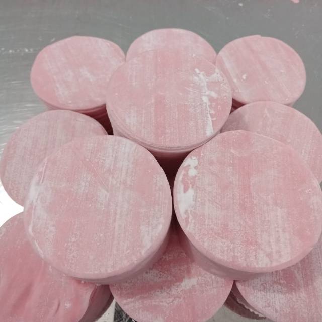Jual Kulit Dimsum / Gyoza / Swekiaw warna Pink, diameter 8 cm, 50 ...