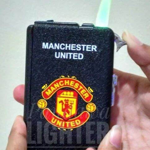 Jual Kotak Rokok Plus Korek Api Manchester United Black/Kotak Roko Unik ...