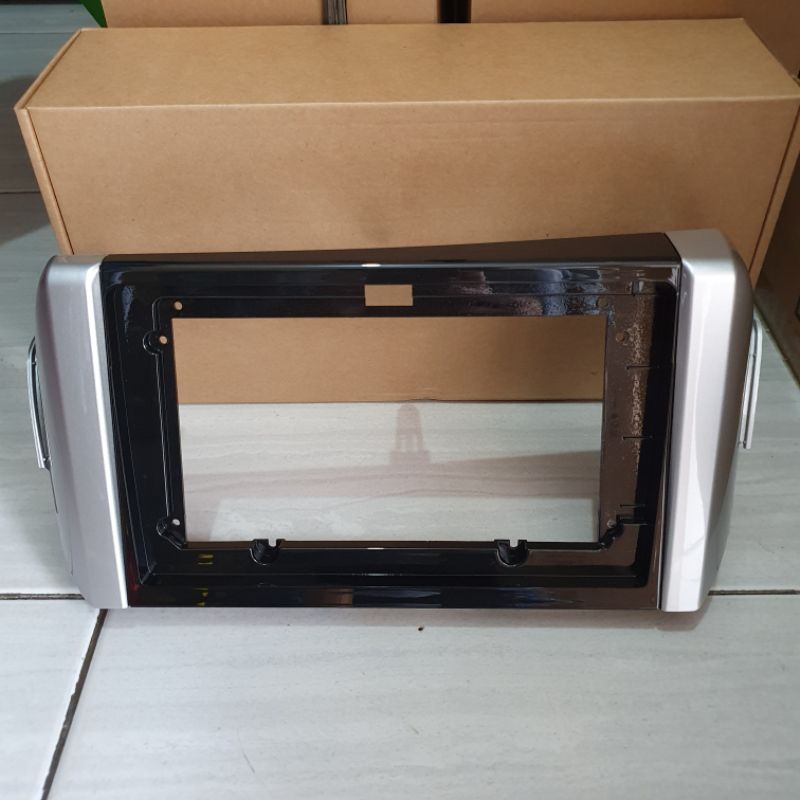 Jual Frame headunit Android Innova Reborn 2016-2020 9 inch / 10 inch ...
