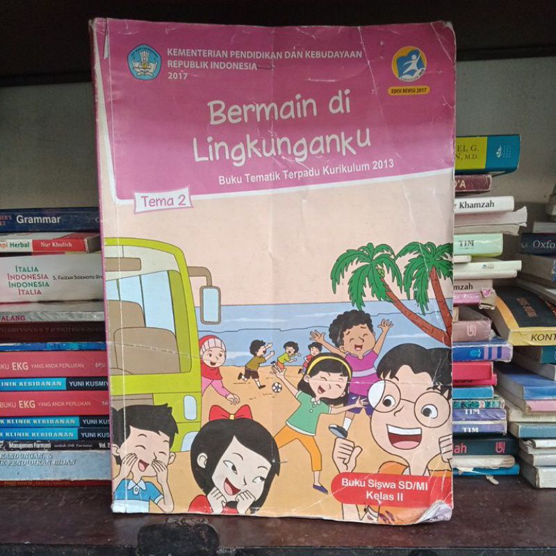 Jual BERMAIN DI LINGKUNGANKU TEMA 2 BUKU SISWA KELAS 2 SD ORIGINAL | Shopee Indonesia