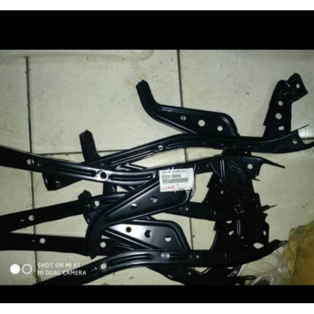 Jual Tiang Lock Kap Mesin Innova 2012 2013 2014 2015 (untuk grill ...