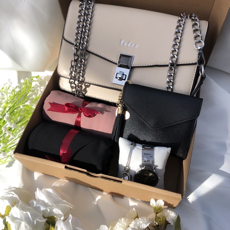 Jual Hampers Giftbox Tas Wanita Premium | Paket Aksesoris Hijab Kado ...