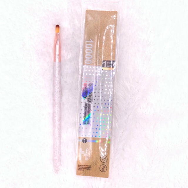 Jual EXMON BAMBOO CARBON BRUSH FOUNDATION PUTIH | Shopee Indonesia