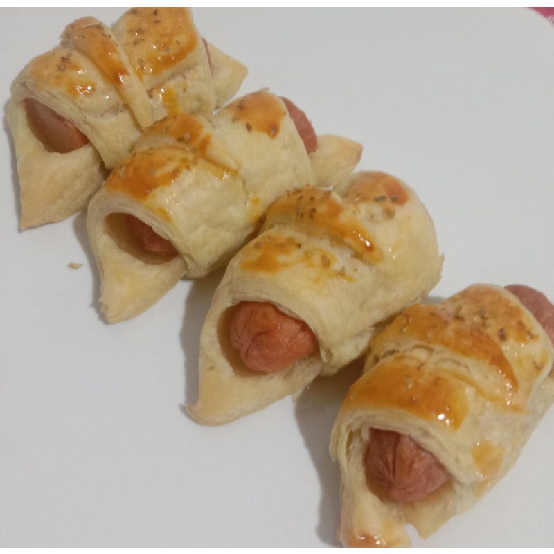 Jual Sausage Roll Pastry / Sosis Roll Pastry / Sosis Sapi Roll / Roti ...
