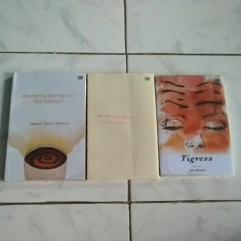 Jual Buku Kumpulan Puisi - ORIGINAL | Shopee Indonesia