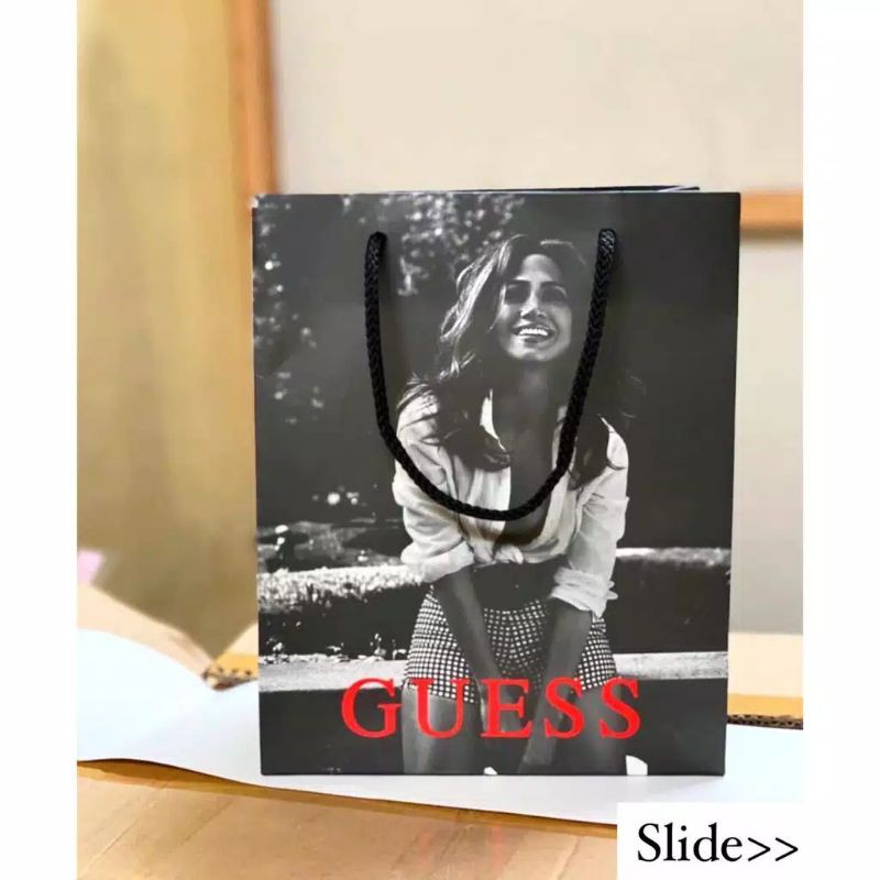 Jual PAPER BAG GUESS | Shopee Indonesia