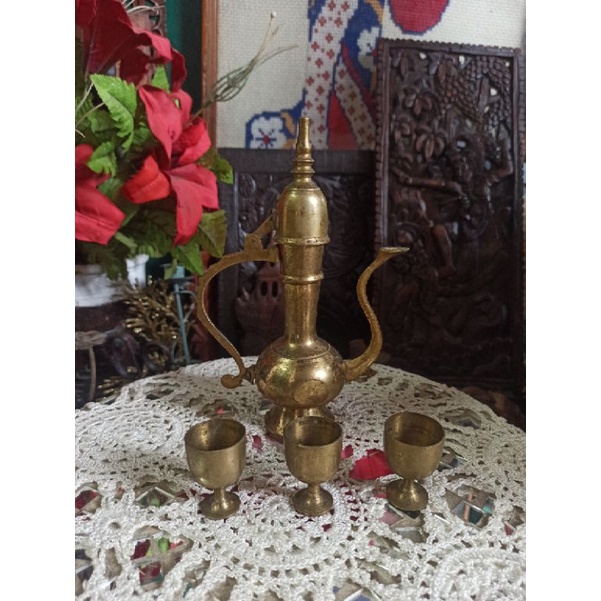 Jual Pajangan Kuno Teko aladdin dan 3 gelas kuningan Antik minus tutup ...
