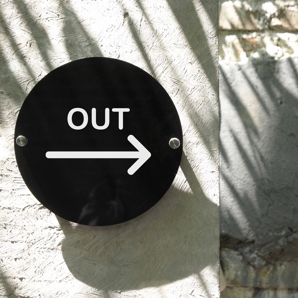 Jual Signage Acrylic Pen Iklan Sign Lingkaran Hitam - Arah Panah Out ...