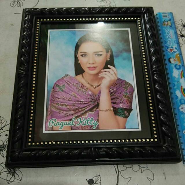 Jual ANEKA FRAME BINGKAI FOTO PLASTIK WARNA HITAM POLOS MODEL MOTIF ...