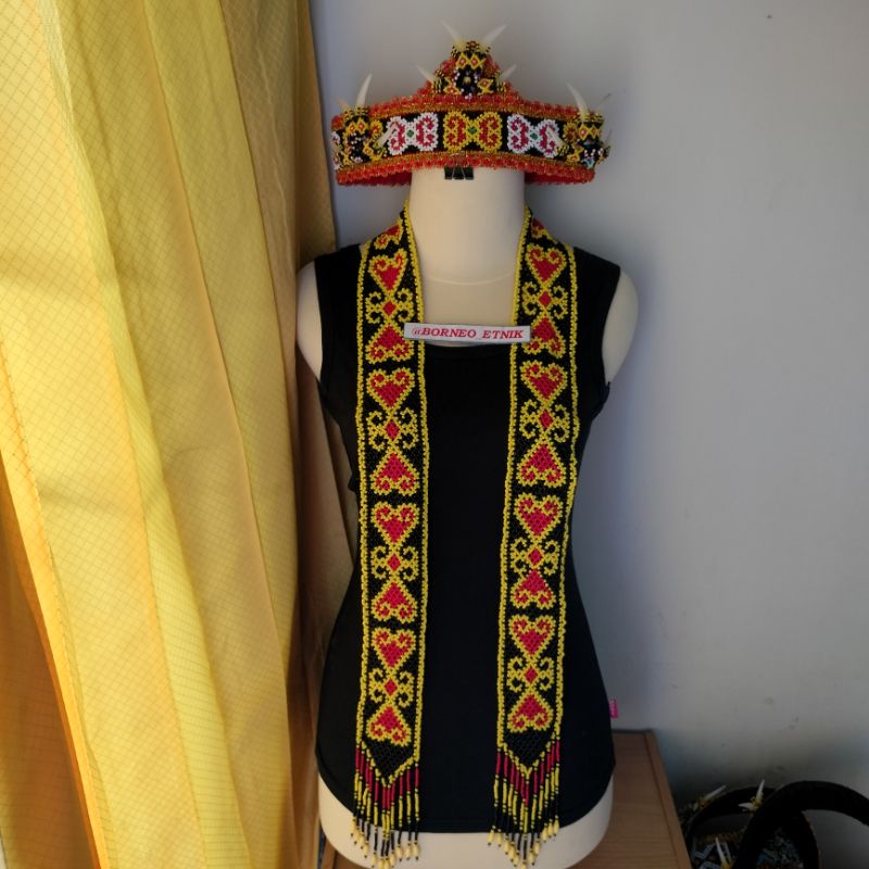 Jual satu set topi mahkota dan kalung dan anting dan rompi dada ...