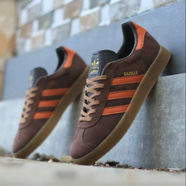 Jual Sepatu trendy ADIDAD GAZELLE "BROWEN STRIP OREN" | Shopee Indonesia