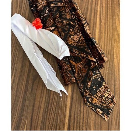 Jual Paket Kamen Batik Kancut Jadi + Udeng Putih Setengah Jadi + Bunga ...