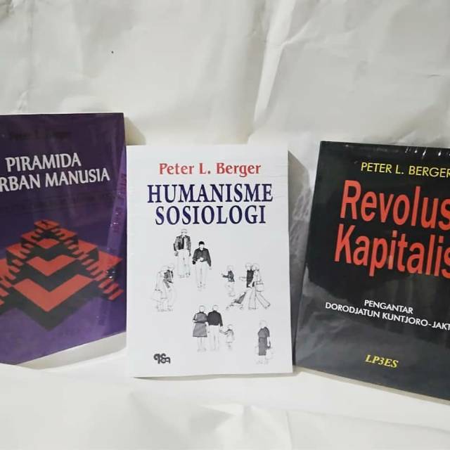 Jual PAKET BUKU KARYA PETER L BERGER | Shopee Indonesia