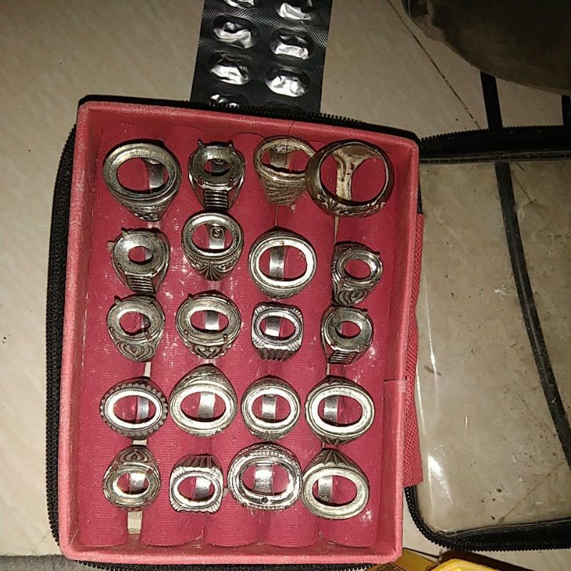 Jual emban akik terbuat dari berbagai jenis wajib take all ya | Shopee ...