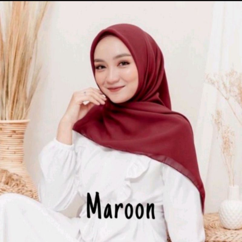 Jual KRUDUNG Segi Empat/ Merah/HITAM/PUTIH/LATTE Hijab Bella Square ...