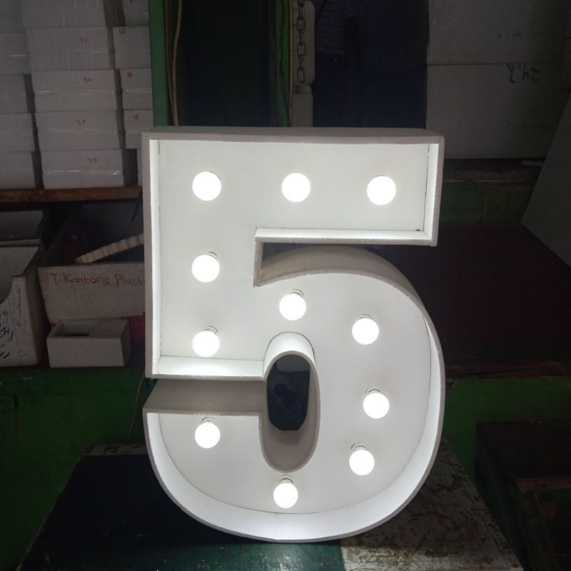 Jual dekorasi angka styrofoam lampu LED Besar / angka lampu LED tinggi ...