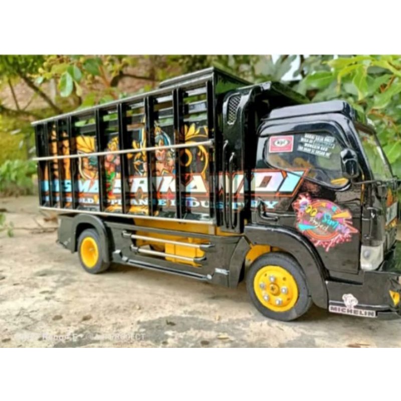 Jual mobil oleng miniatur truk oleng termurah wisma srikandi | Shopee ...