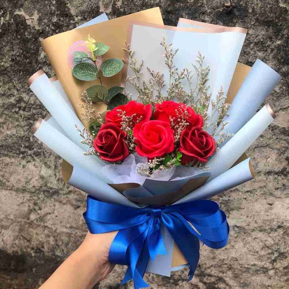 Jual BUKET BUNGA MAWAR / BOUQUET / BUCKET BUNGA MAWAR (Biru) | Shopee ...