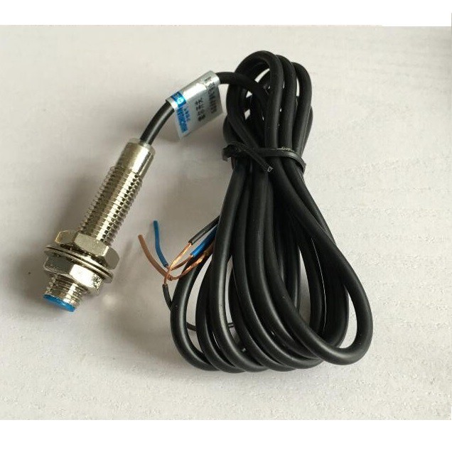 Jual M8 NPN NC LJ8A3-1-ZAX or LJ8A3-2-ZAX Inductive Proximity Switch Sensor 3-Wire | Shopee ...