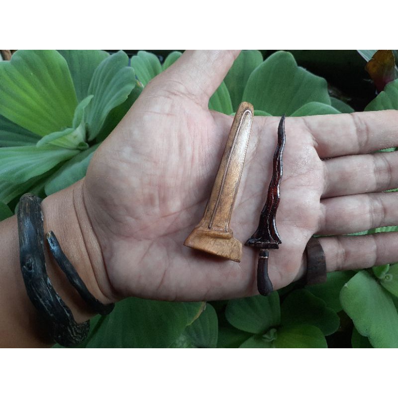 Jual MINIATUR KERIS KAYU 3 BAHAN /KERIS JAWA/ KERIS UNIK/KERIS KOLEKSI ...
