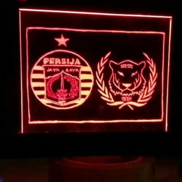 Jual Led Lampu Tidur Souvenir Piala Nyala Led Motif Gambar Persija ...