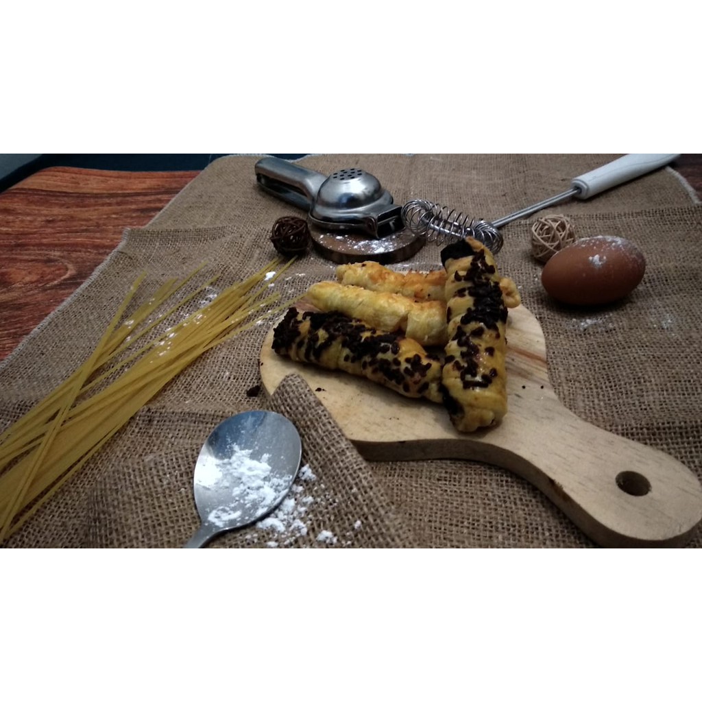 Jual Choco Roll dengan rasa yang enak dan bahan berkualitas | Shopee ...