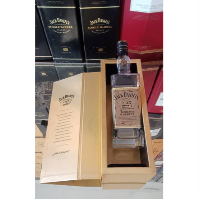 Jual Botol pajangan botol bekas miras botol bekas minuman keras botol whisky botol wine botol ...