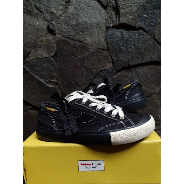 Jual SEPATU COMPASS SECOND ORIGINAL | Shopee Indonesia