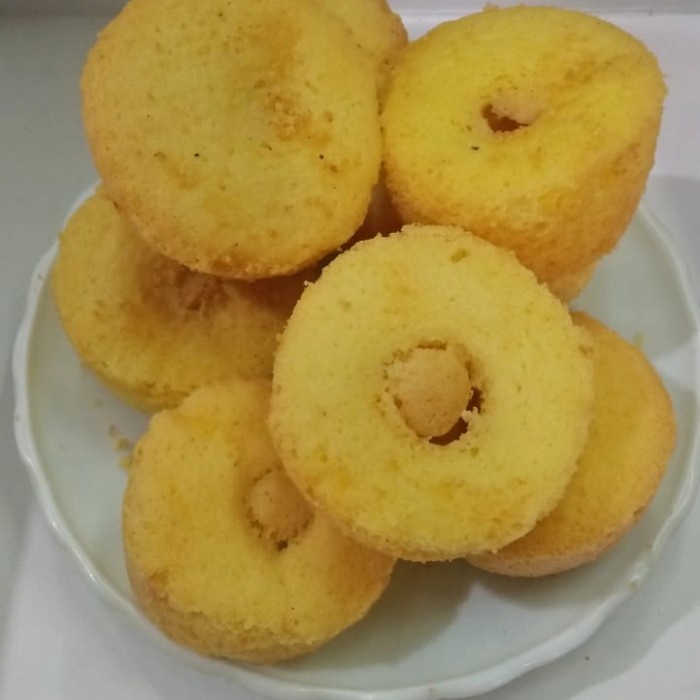 Jual bolu ring sinar/bolu susu kering/bolu kering spesial/500gr ...