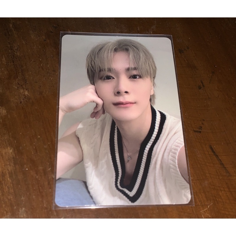 Jual moonbin astro photocard all yours me ver | Shopee Indonesia