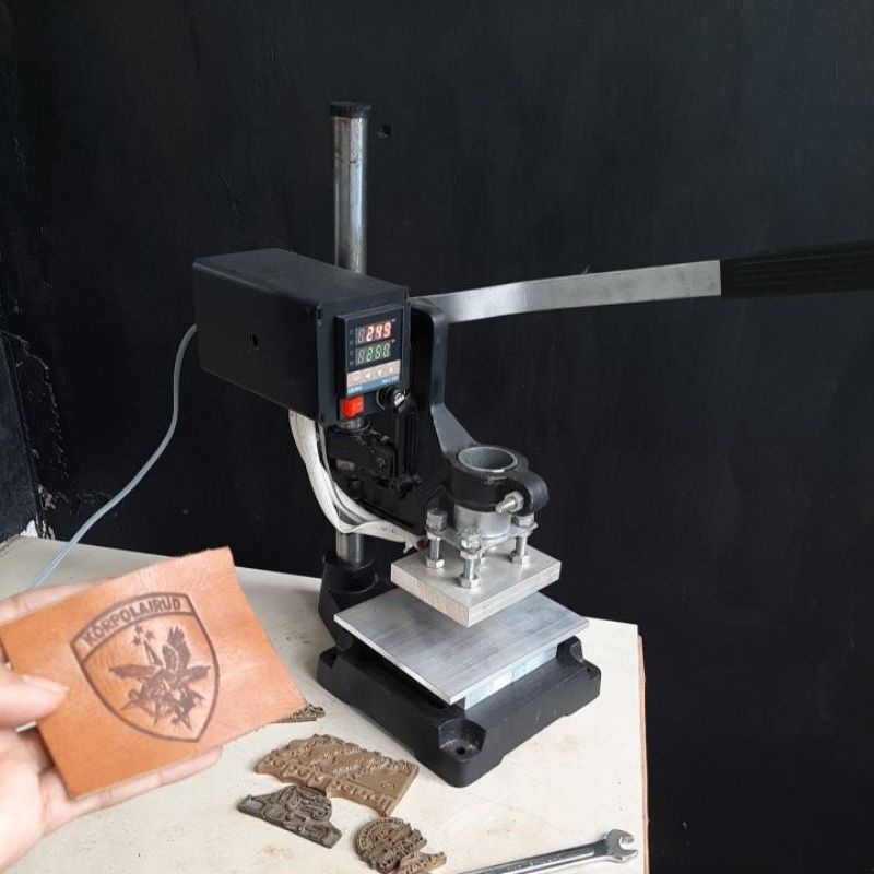 Jual leather branding mesin emboss digital produk kulit | Shopee Indonesia