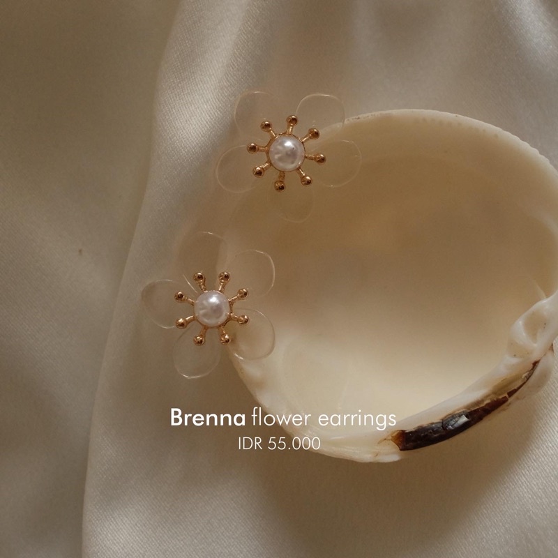 Jual Brenna flower earrings | Shopee Indonesia