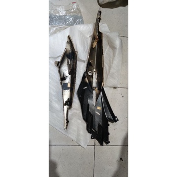 Jual cover body kiri dan kanan, motor cs one, asli original honda AHM ...