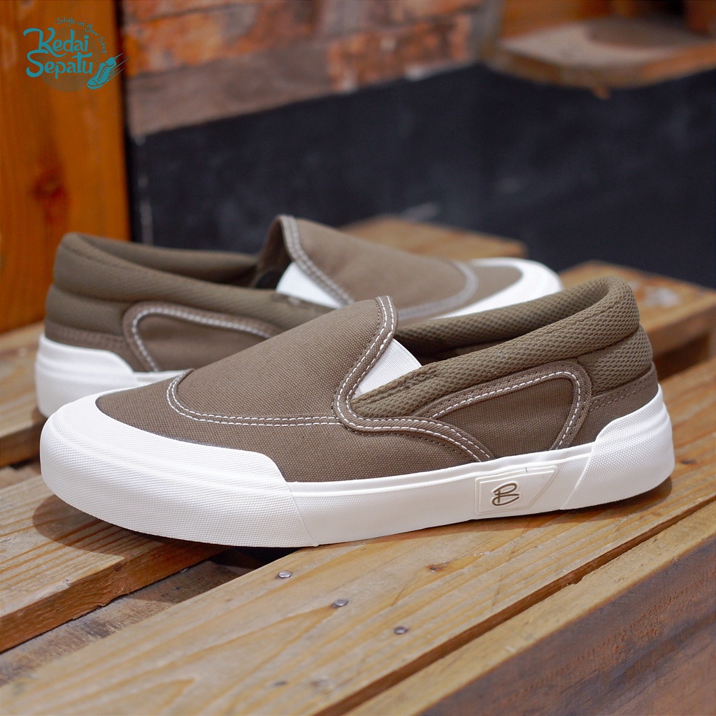 Jual Patrobas Cloud Slip On Olive | Shopee Indonesia