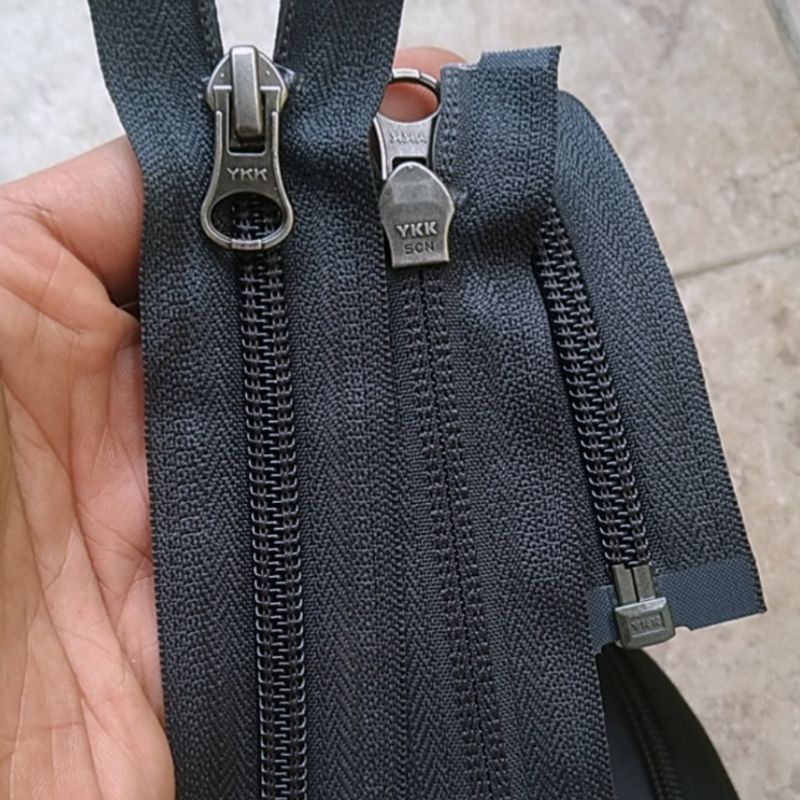 Jual Resleting YKK Zipper Korea Jaket Sweater Gigi Halus Hitam 42 s/d 87 cm Pin Lock | Shopee ...