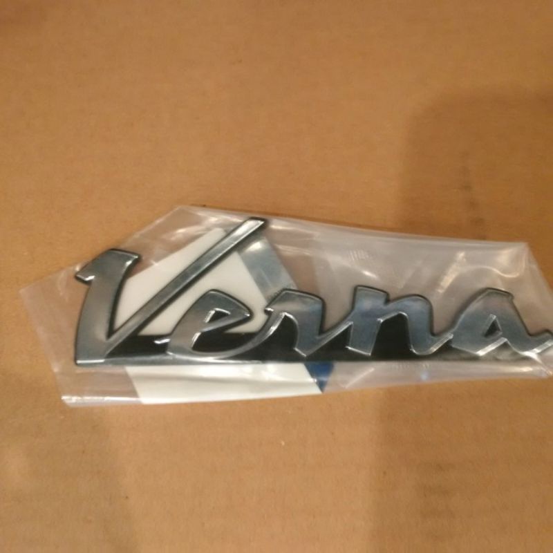 Jual emblem Hyundai VERNA Original Hyundai | Shopee Indonesia