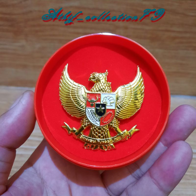 Jual Pin Garuda Kuningan Cor 5cm Pin Garuda Peniti | Shopee Indonesia