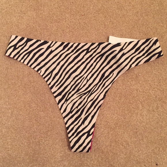 Jual G-strings / Thong Zebra Flexees by Maidenform Seamless size M L | Shopee Indonesia