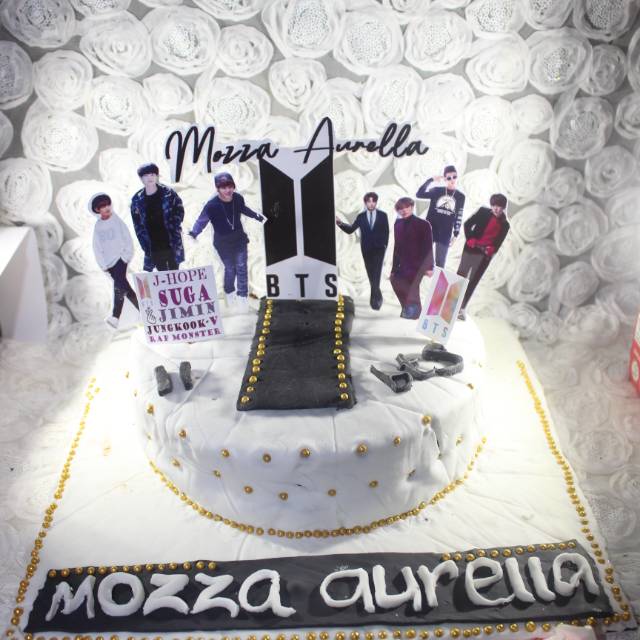 Jual kue ulang tahun BTS | Shopee Indonesia