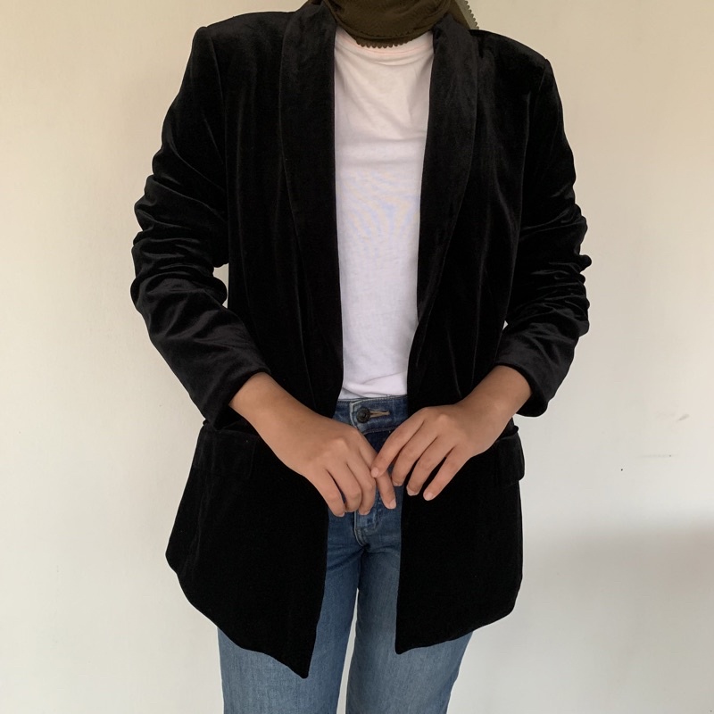 Jual Blazer velvet bludru warna hitam, bahan premium (real pict & new ...