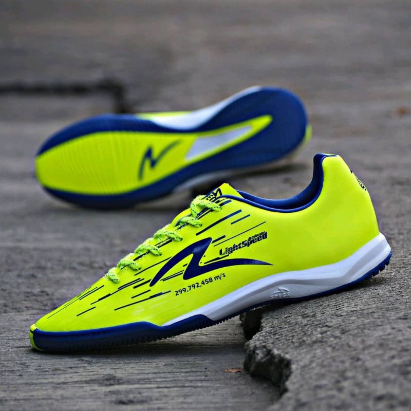 Jual DISKOON 40% SEPATU FUTSAL SPECS LIGHTSPEED REBORN IN BATTLEPACK IN ...