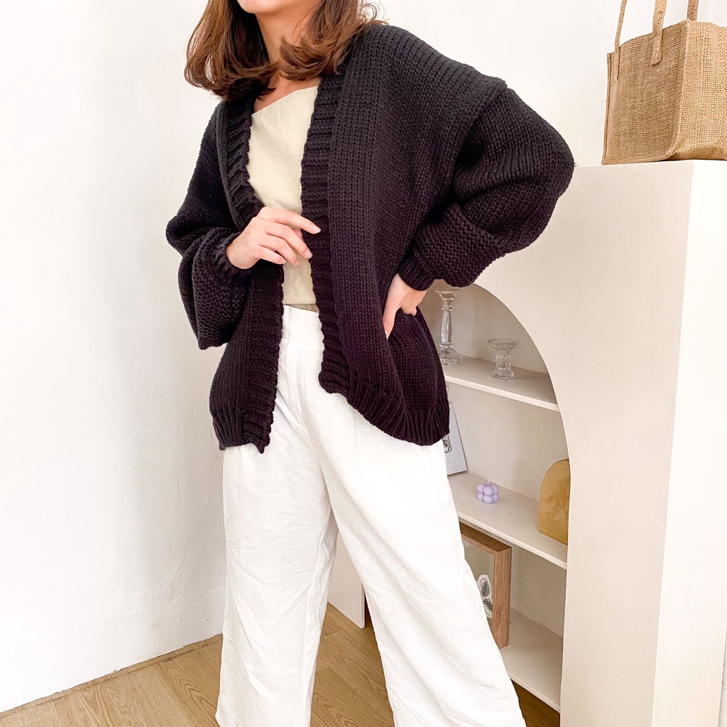 Jual Vintage House Lucia Cron Cardi (Cardigan Outer Rajut Korean Style) | Shopee Indonesia