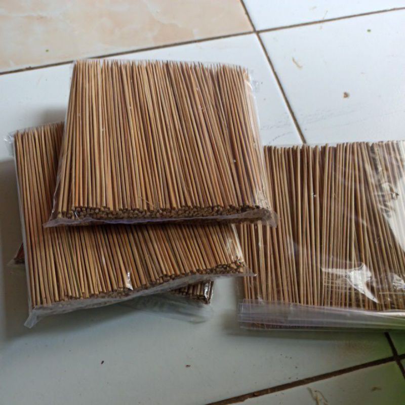 Jual tusuk sate bambu pendek dan kecil 13cm diameter 1mili isi 400 pcs ...